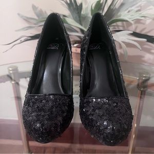 Delicious | Shoes | Sequin Delicious Womens Glossy Closed Toe Dres ...